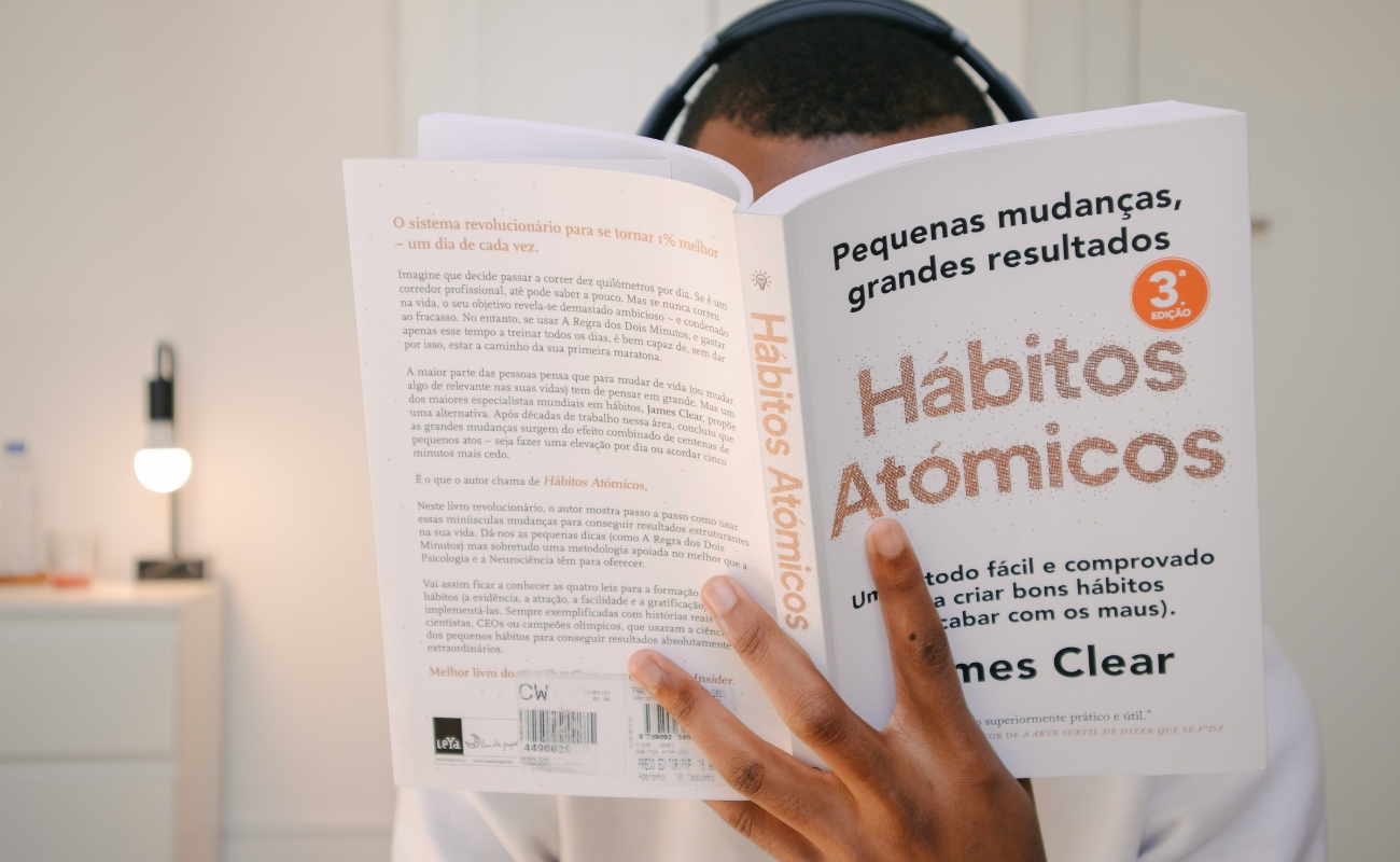 5 Effective Work Habits to Adopt: Tips for a Successful Career