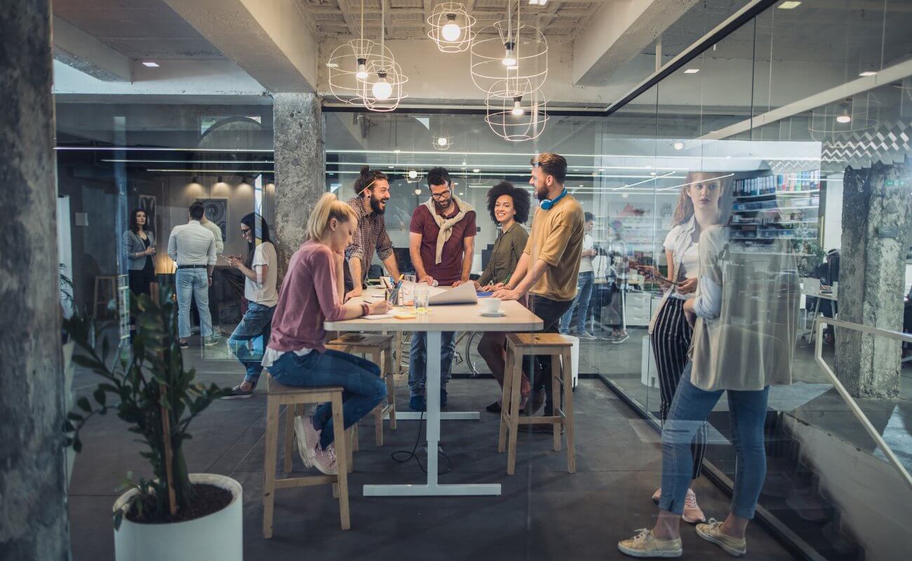 4 Smart Tips for Entering the Professional World - Our Guide